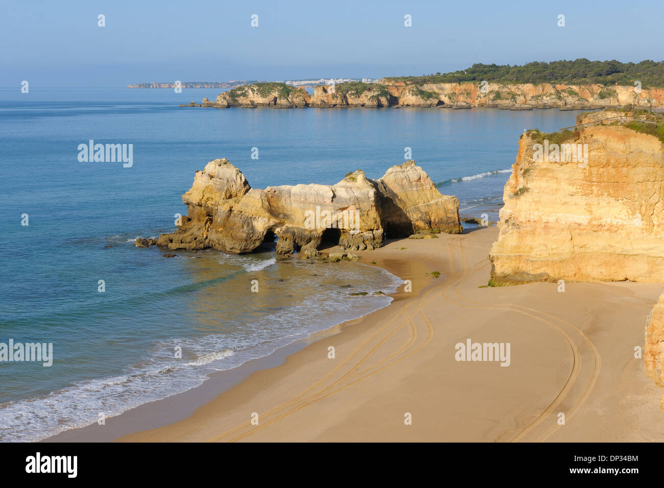 Rock Formations at Praia da Rocha and Atlantic Ocean, Portimao, Algarve ...