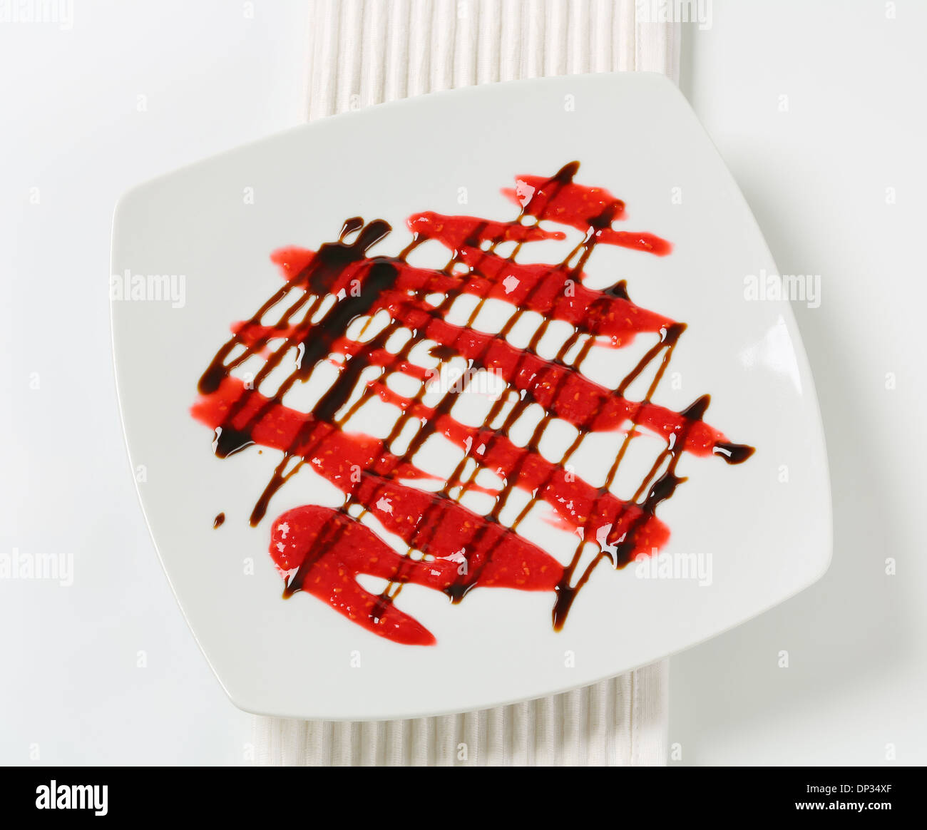 Drizzle of coulis hi-res stock photography and images - Alamy