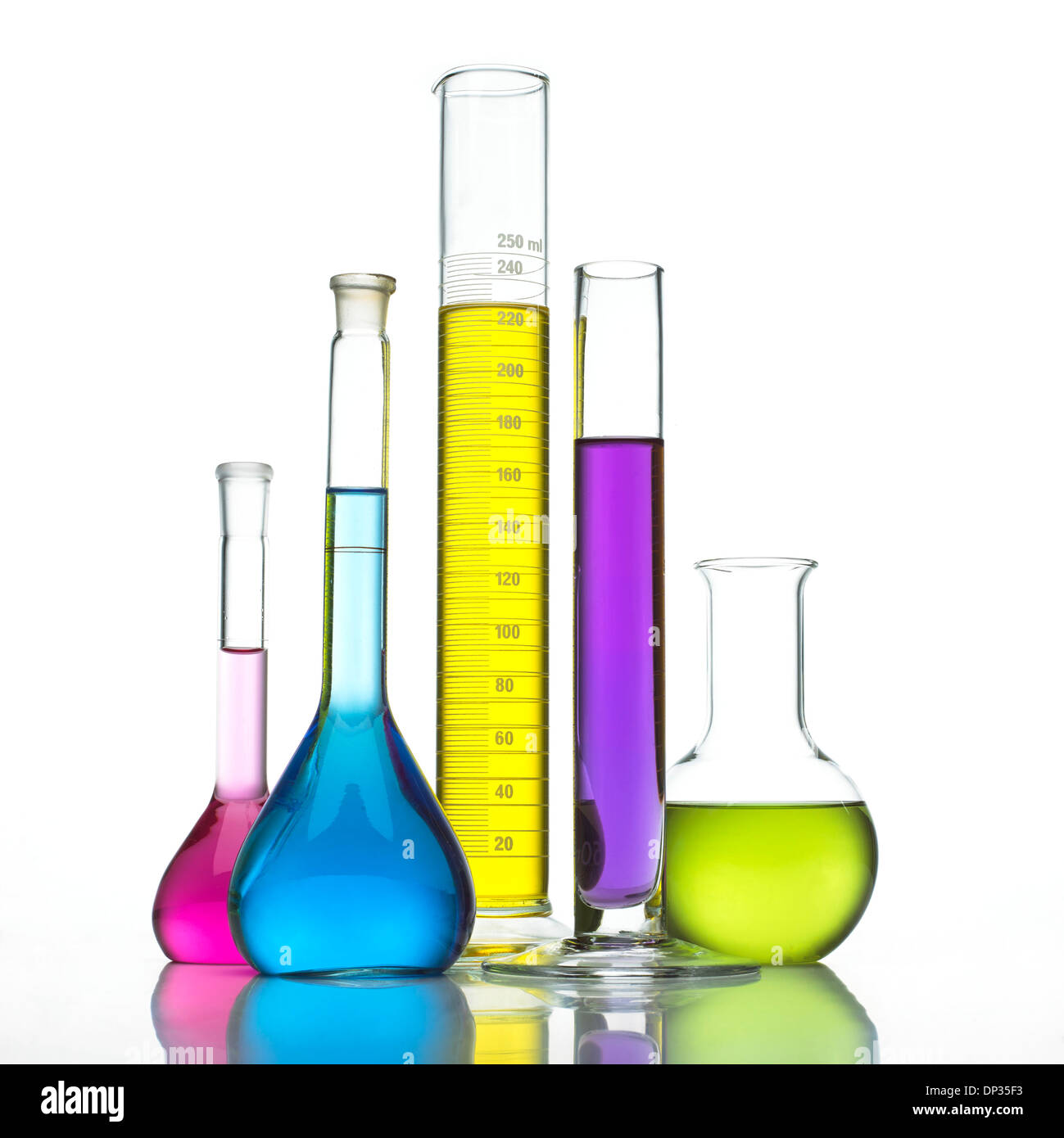 Laboratory glassware measuring cylinder hi-res stock photography and ...