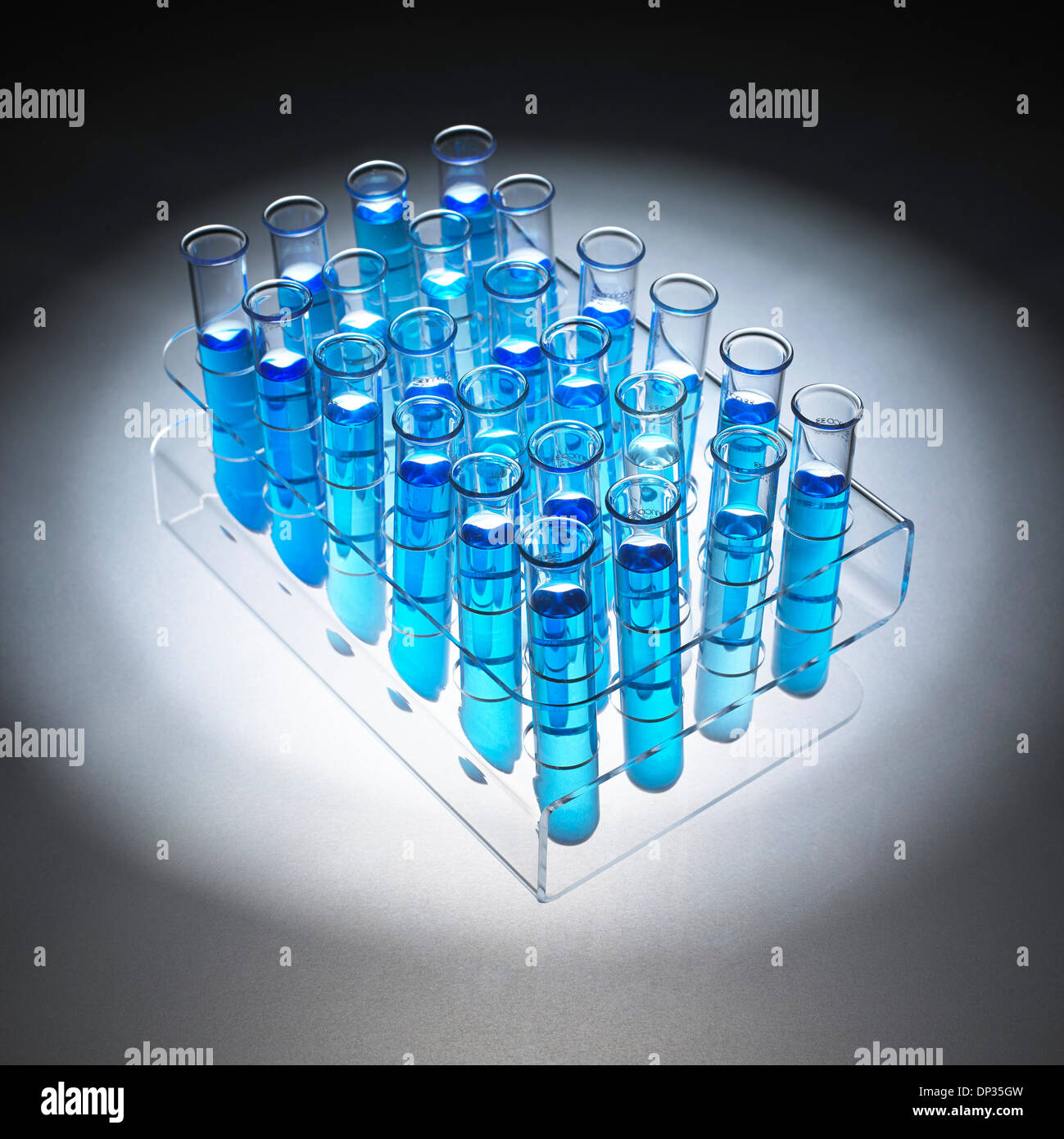 Group of test tubes hi-res stock photography and images - Alamy