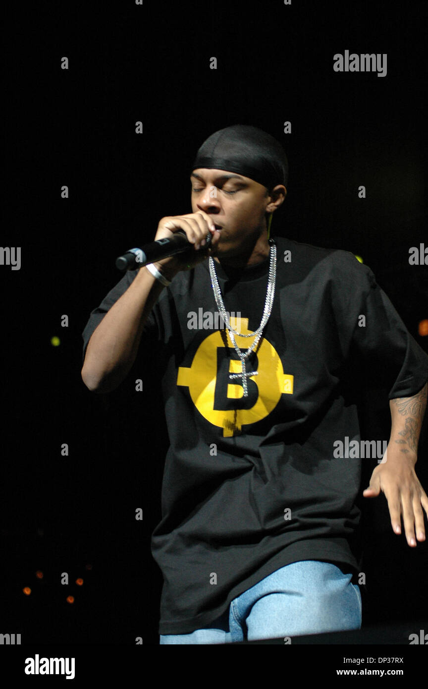 Bow wow concert hi-res stock photography and images - Alamy