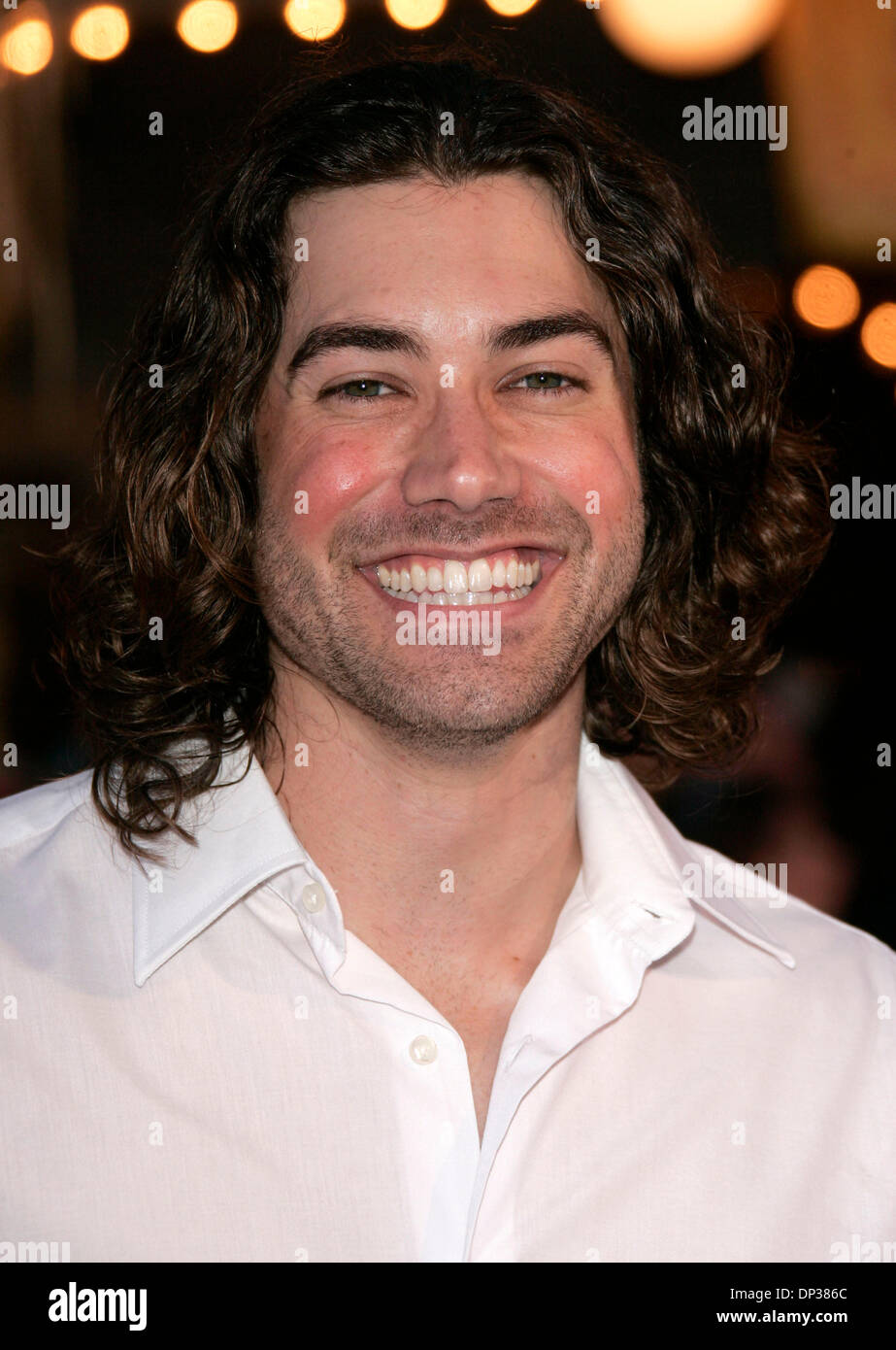 Dead idol hi-res stock photography and images - Alamy