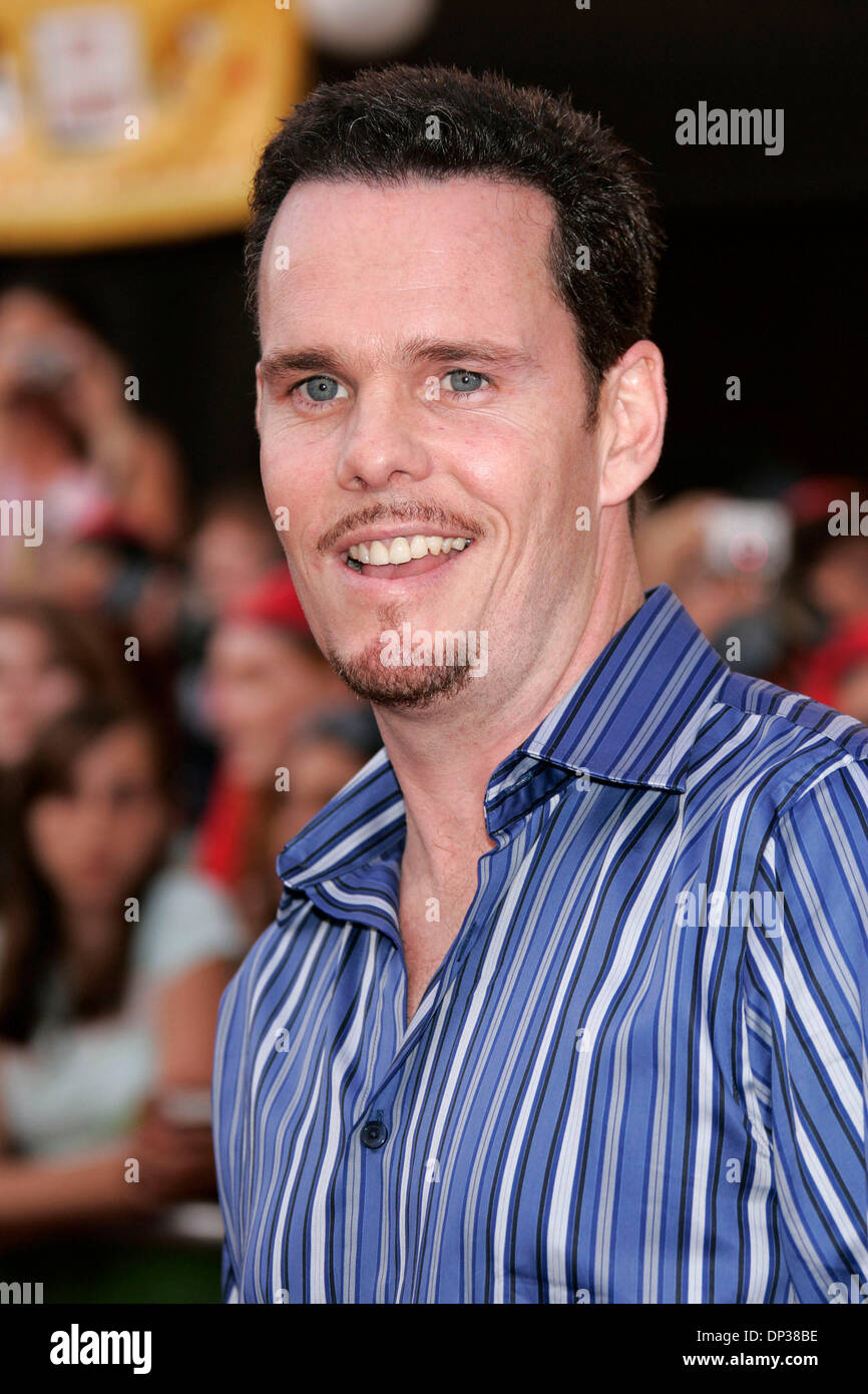 Jun 24, 2006; Anaheim, California, USA; Actor KEVIN DILLON at the ...