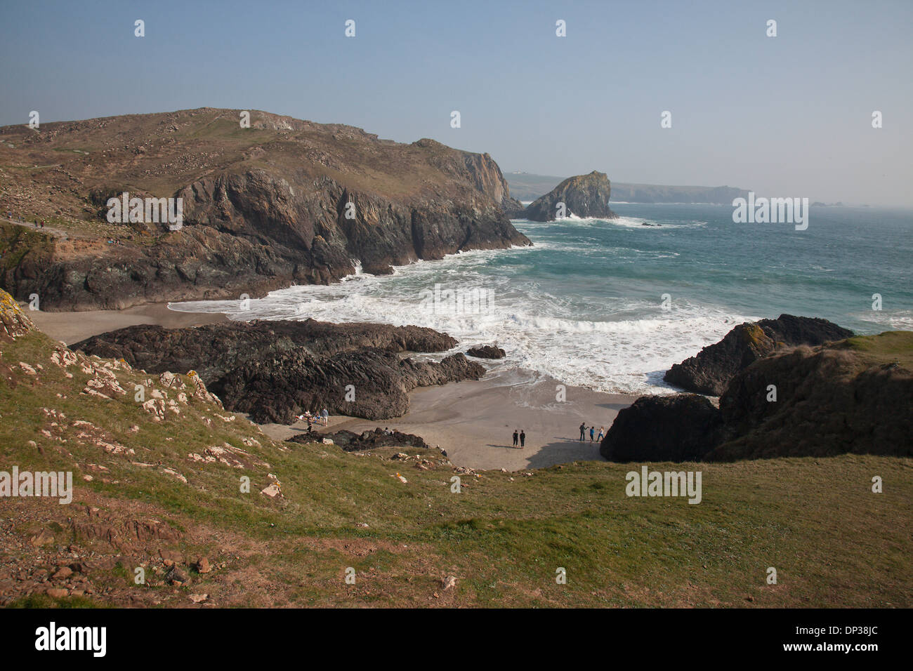 View down onto the cliffs and beach at Kynance Cove, Lizard Point ...