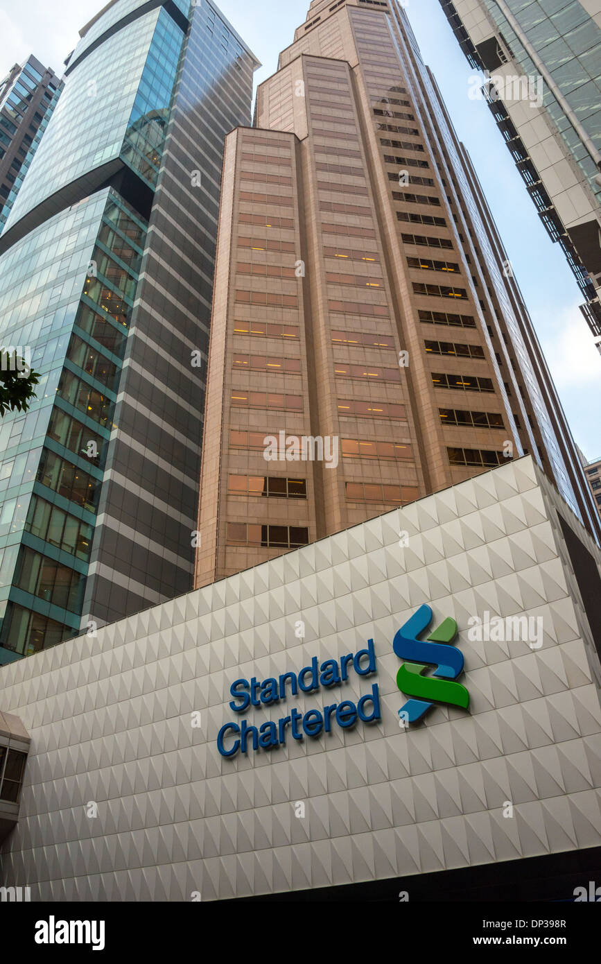 Standard chartered logo hi-res stock photography and images - Alamy