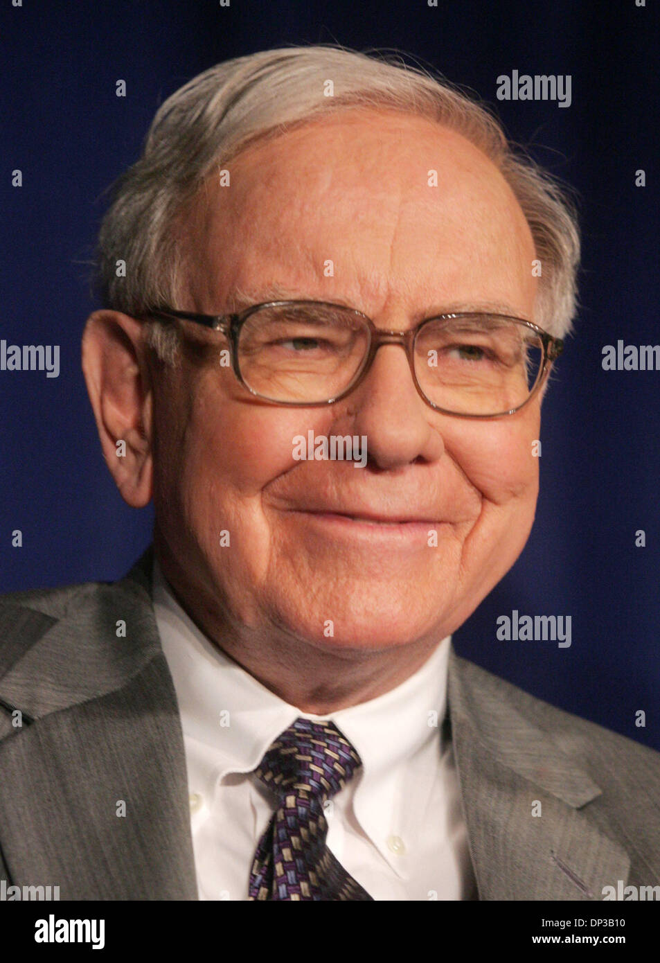 Warren buffett bill gates hi-res stock photography and images - Alamy
