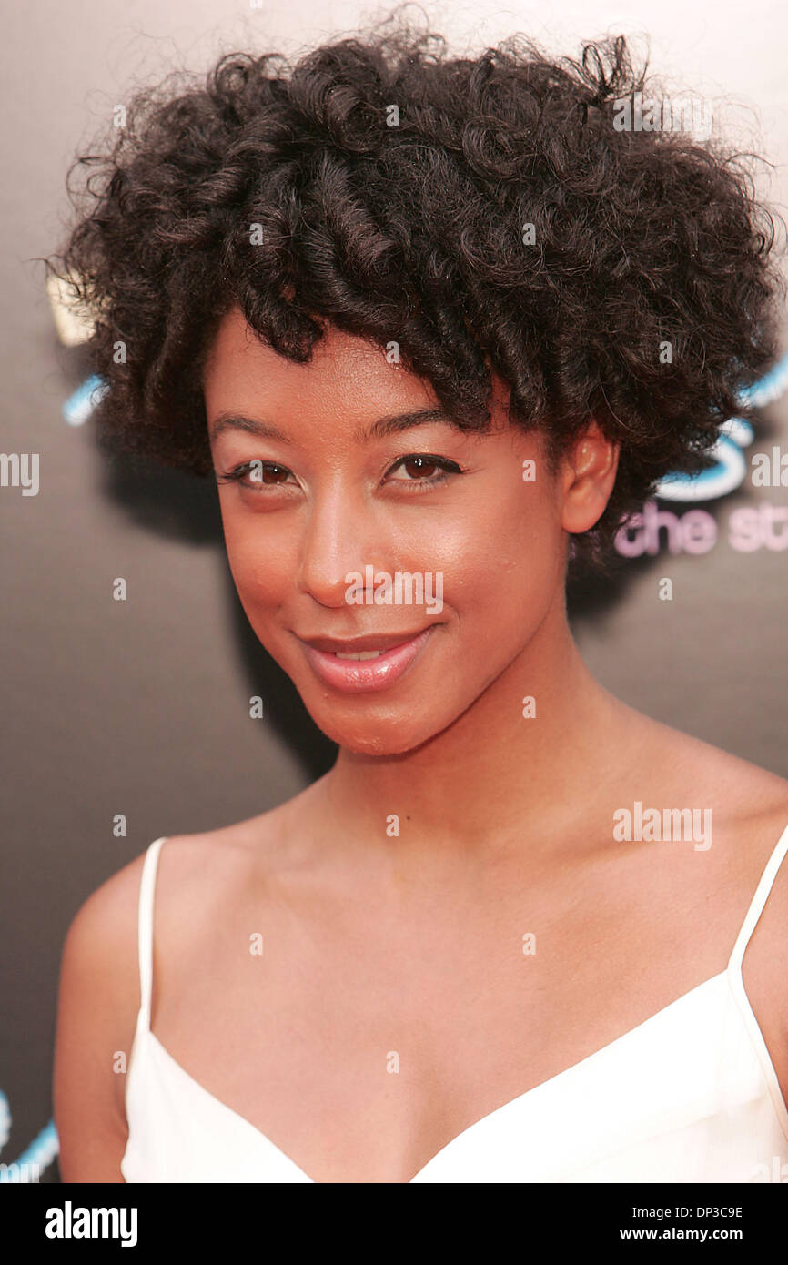 Jun 27, 2006; Los Angeles, CA, USA; CORRINE BAILEY RAE during arrivals ...