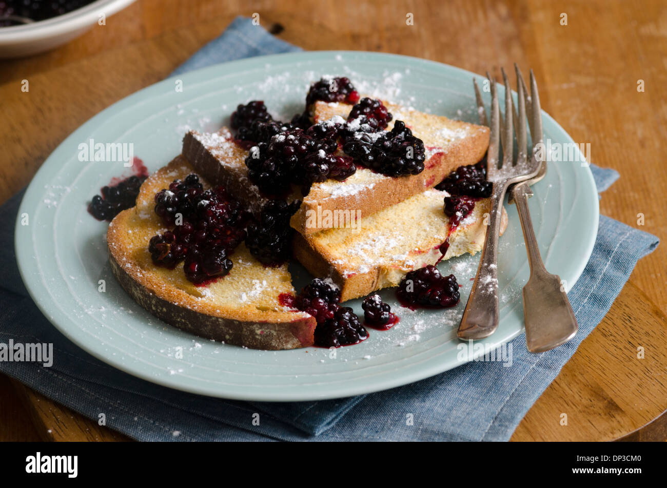 French toast with fresh fruits hi-res stock photography and images - Alamy