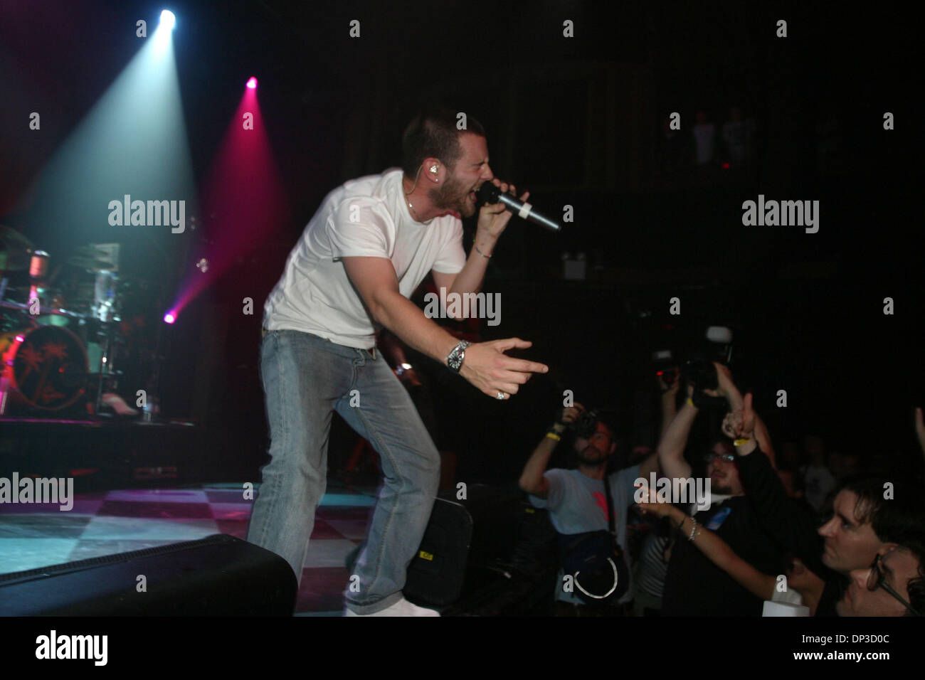 Jun 28, 2006; New York, NY, USA; Singer MIKE SKINNER of 'The Streets ...