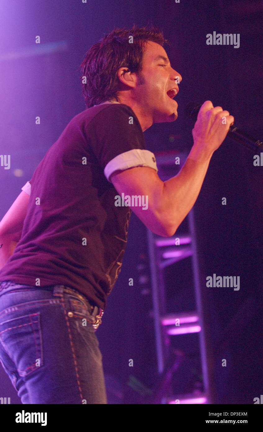 Jul 01, 2006; Myrtle Beach, SC, USA; Singer PAT MONAHAN with the band ...