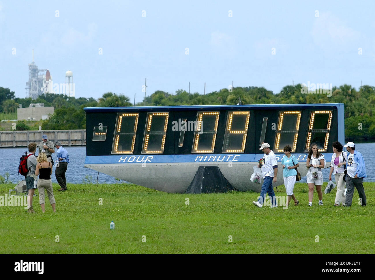 Launch countdown clock hi-res stock photography and images - Alamy