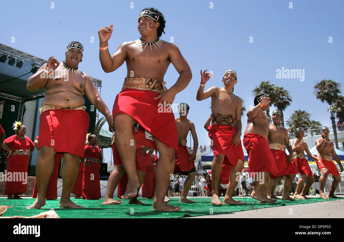 Samoan dance hi-res stock photography and images - Alamy