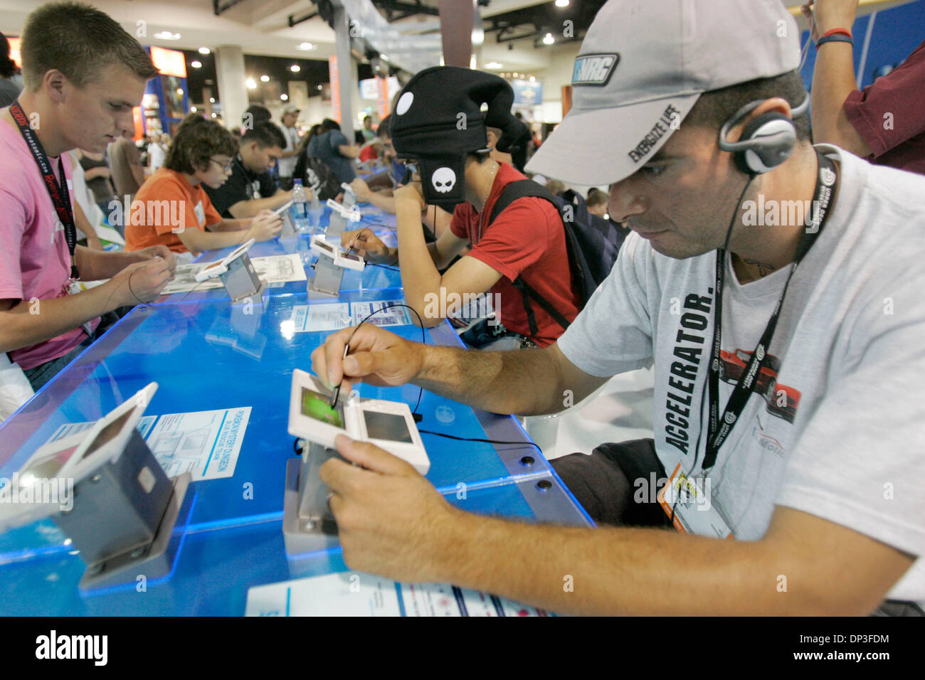 Nintendo ds 2006 hi-res stock photography and images - Alamy