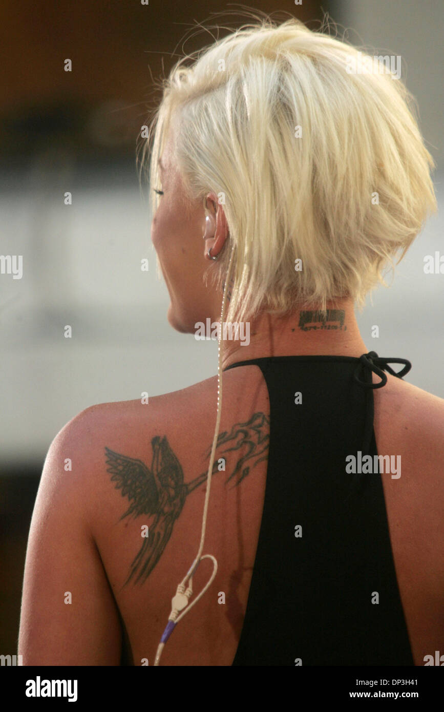 Jul 07 2006; New York, NY, USA; Singer PINK performs on the 'Today ...