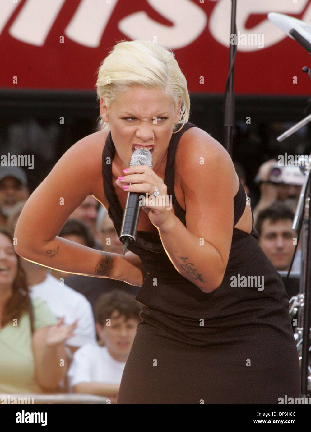Jul 07, 2006; New York, NY, USA; Singer PINK performs a free concert ...