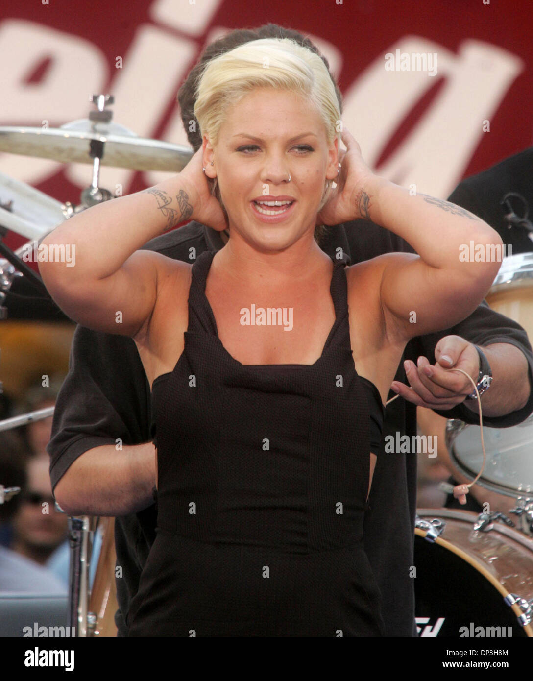 Jul 07, 2006; New York, NY, USA; Singer PINK performs a free concert ...