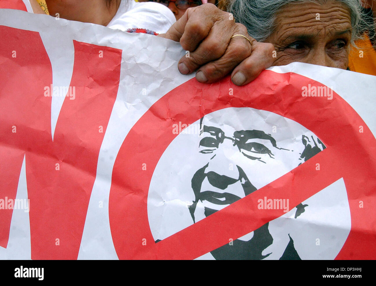 Jul 08, 2006; Mexico City, MEXICO; FOR METRO - A supporter of ...