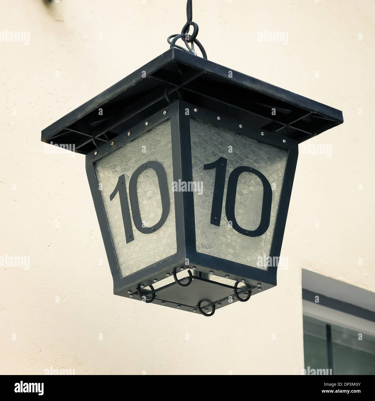 House number 10 sign hi-res stock photography and images - Alamy