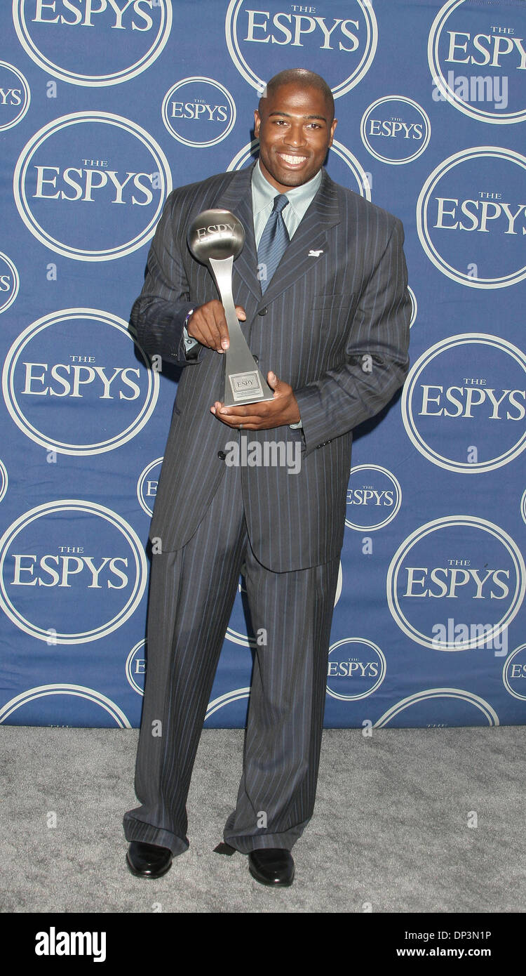 Jul 12, 2006; Los Angeles, CA, USA; NFL Player SHAUN ALEXANDER (Seattle ...