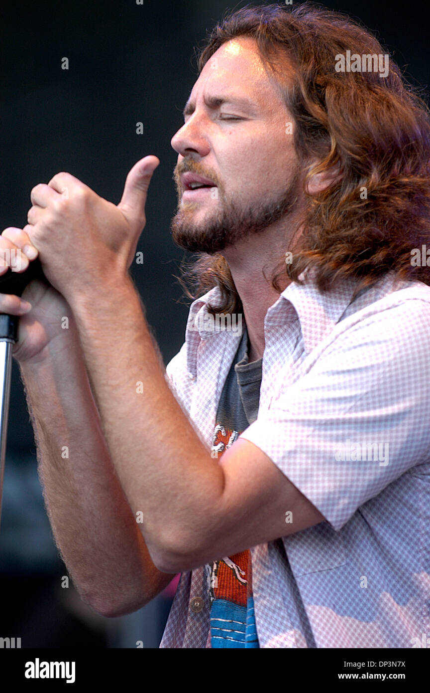 Jul 13, 2006; Santa Barbara, CA, USA; EDDIE VEDDER of Pearl Jam ...