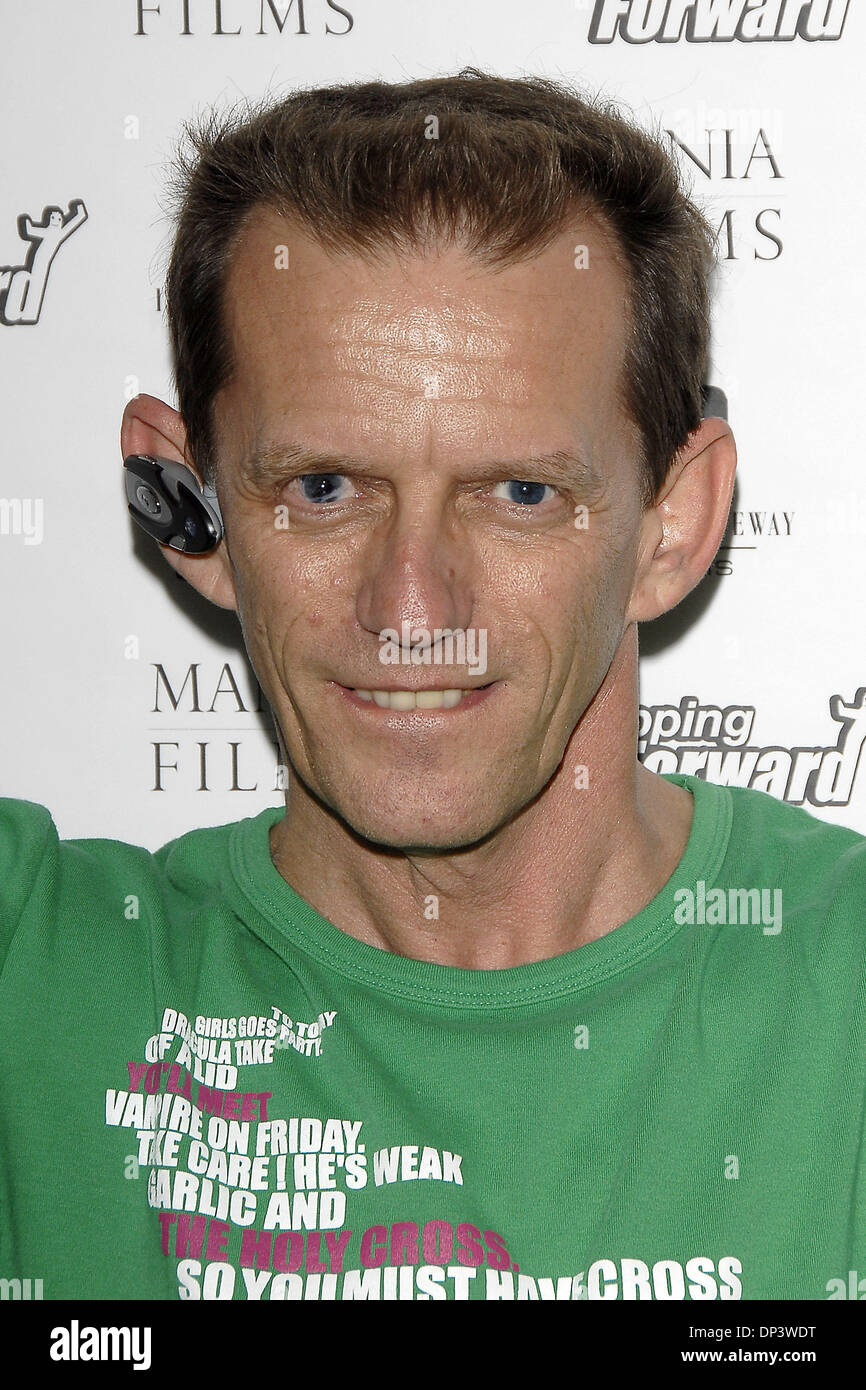 Jul 18, 2006; Beverly Hills, CA, USA; Actor EZRA BUZZINGTON at a ...