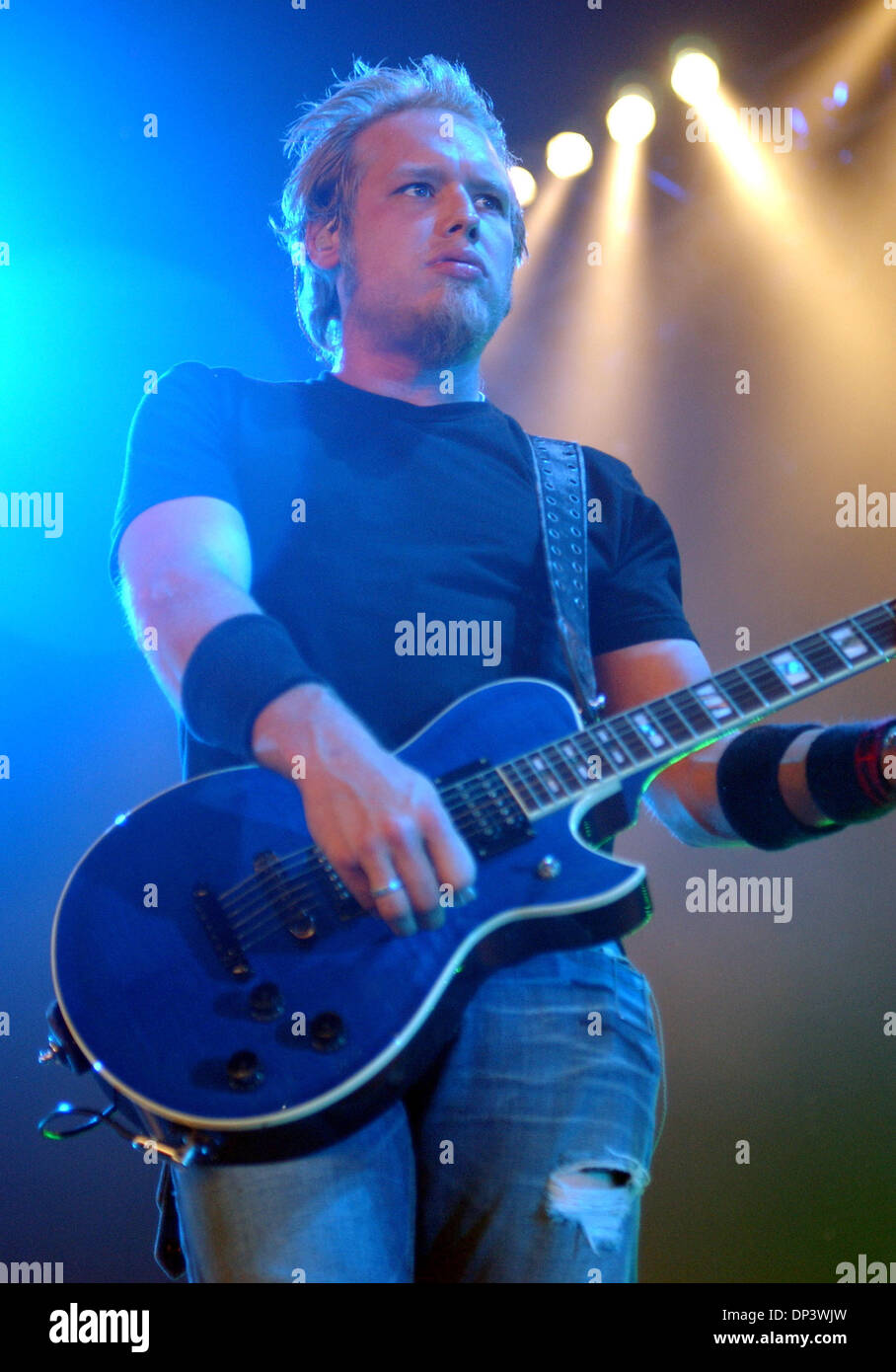 Guitarist matt roberts hi-res stock photography and images - Alamy