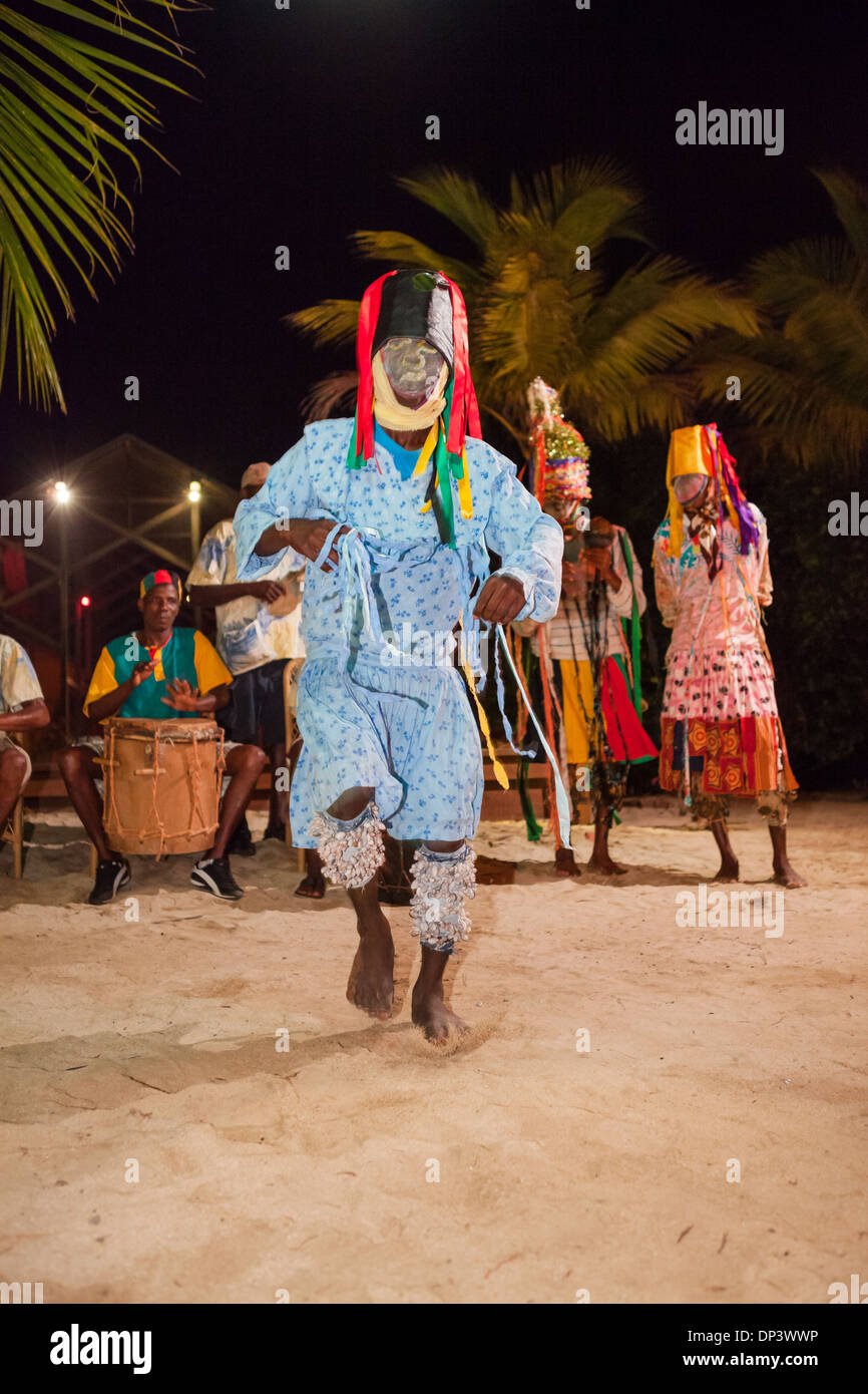 Garifuna dancing hi-res stock photography and images - Alamy
