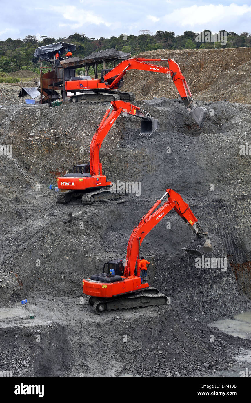 Front loader in a commercial opencast gold mine, Chocó Privince ...