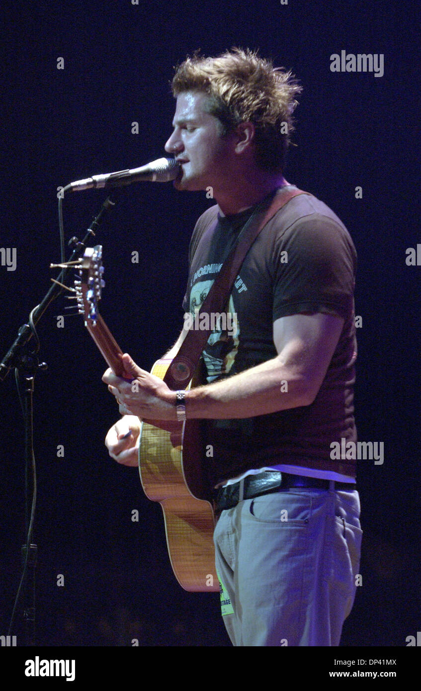 Matt nathanson hi-res stock photography and images - Alamy