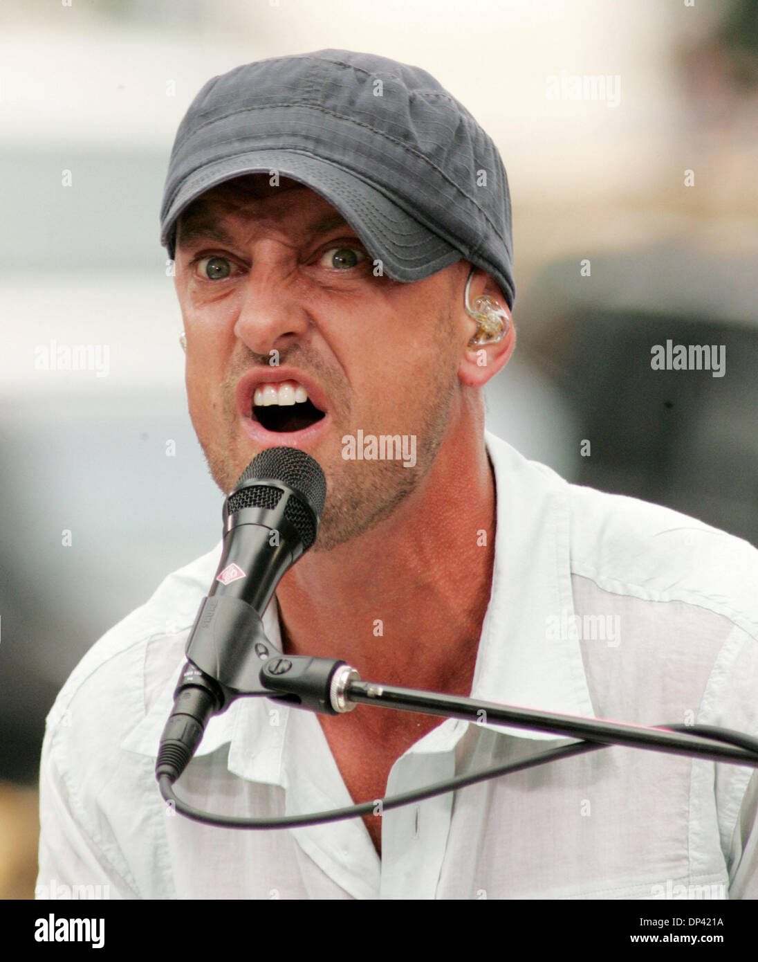 Daniel powter hi-res stock photography and images - Alamy