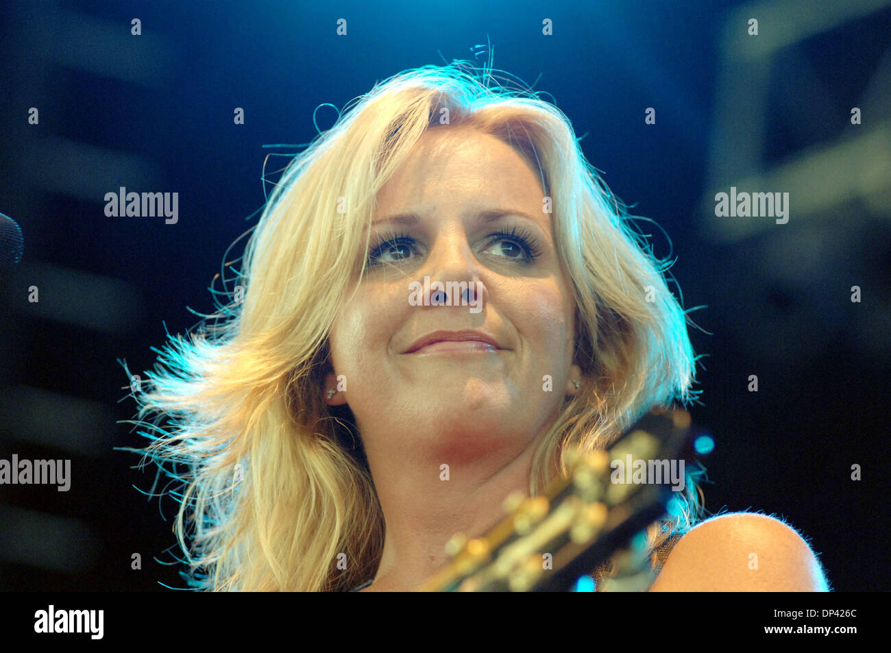 Jul 22, 2006; Portsmouth, VA, USA; The sweet voice of AMY DALLEY moves ...