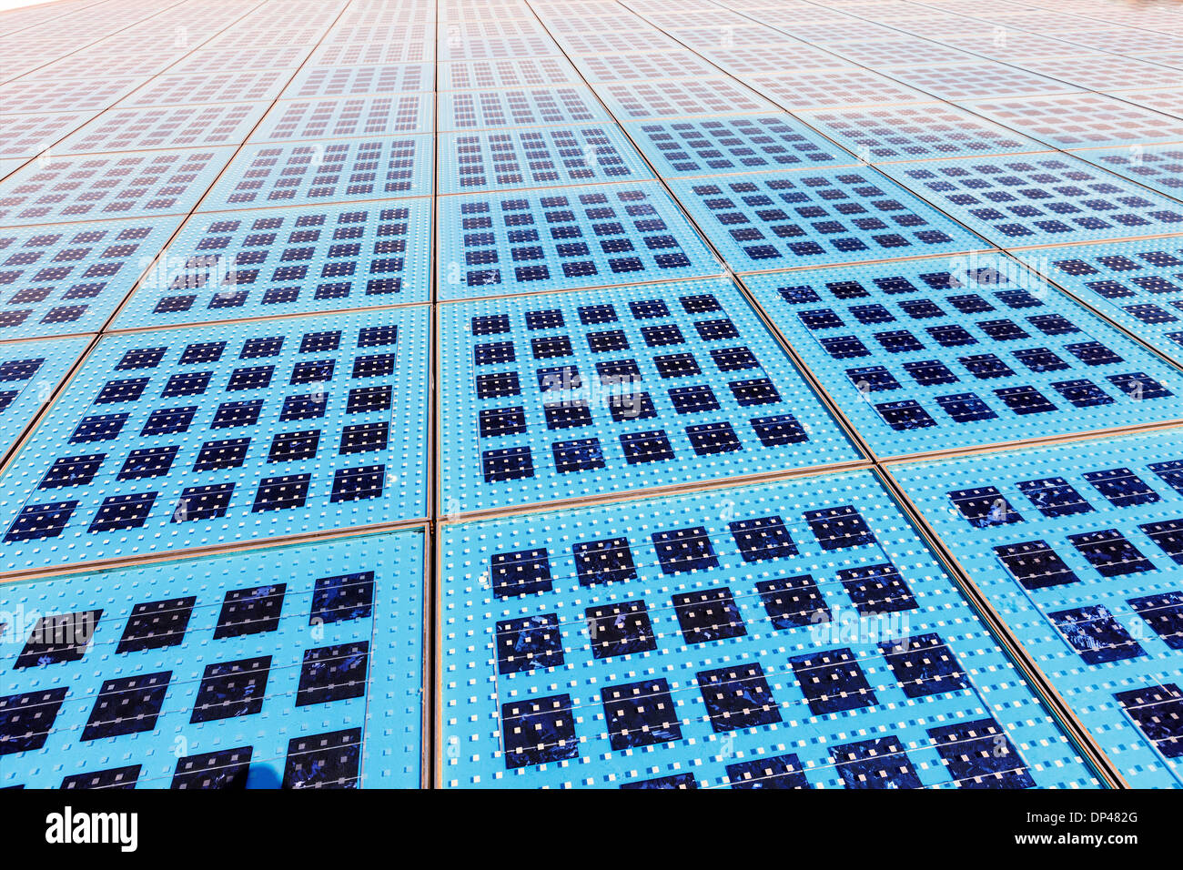 Solar panel cladding hi-res stock photography and images - Alamy