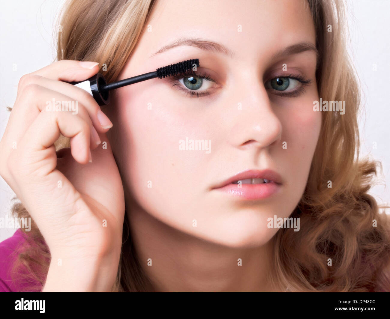 Mascara woman eyelashes hi-res stock photography and images - Alamy
