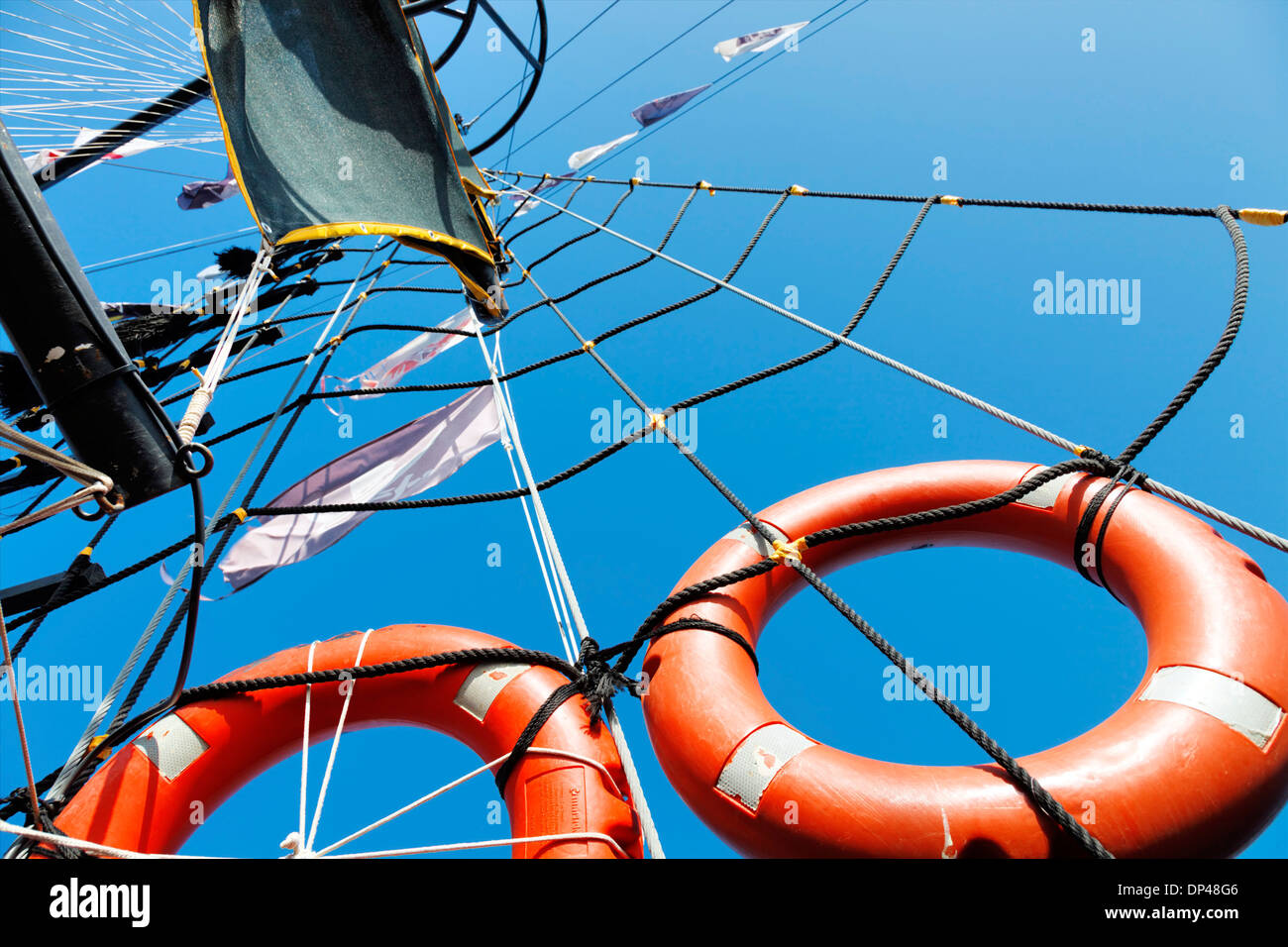 Ships rigging hi-res stock photography and images - Alamy