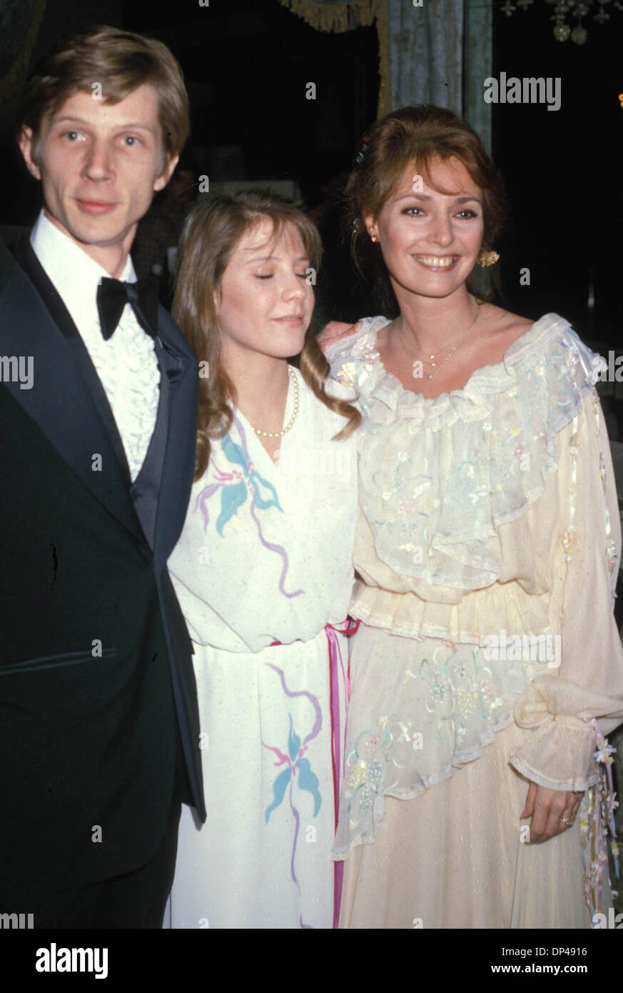 June 15, 2006 - JENNIFER O'NEILL, HUSBAND JOHN LEDERER AND DAUGHTER ...