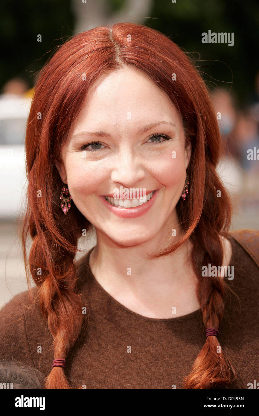 Amy yasbeck hi-res stock photography and images - Alamy