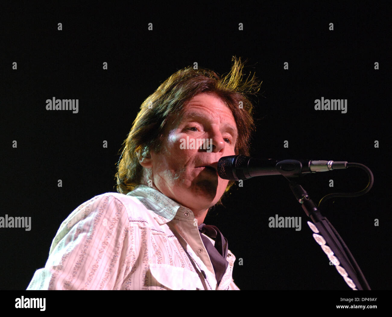 Jul 30, 2006; Virginia Beach, VA, USA; American legend, Grammy winner ...
