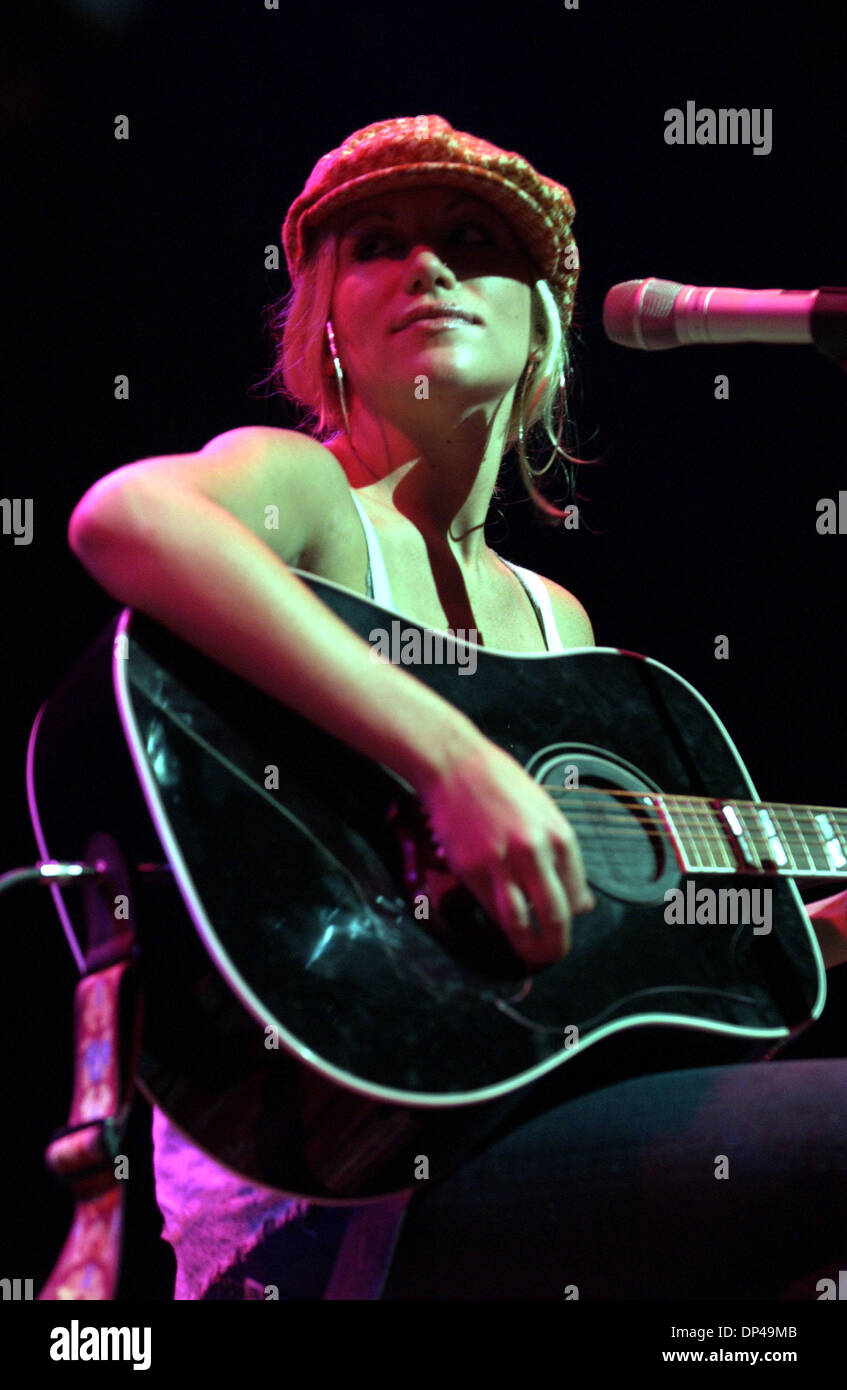 Jul 31, 2006; Myrtle Beach, USA; Musician JESSICA HARP performs live ...
