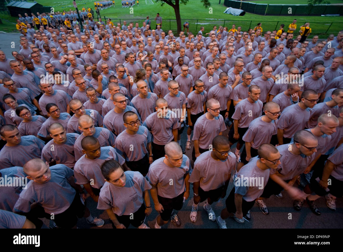 Army physical fitness test hi-res stock photography and images - Alamy