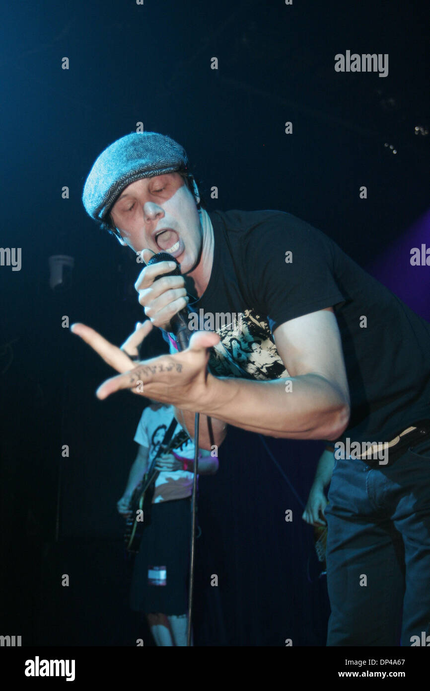 Aug 01, 2006; New York, NY, USA; Singer KEVIN MARTIN of Candlebox ...