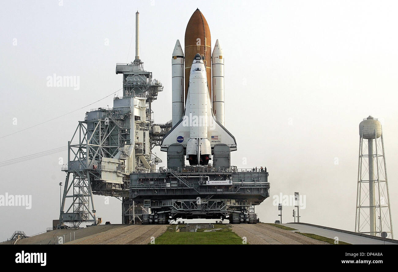 Aug 02, 2006; Cape Canaveral, FL, USA; The space shuttle Atlantis ...