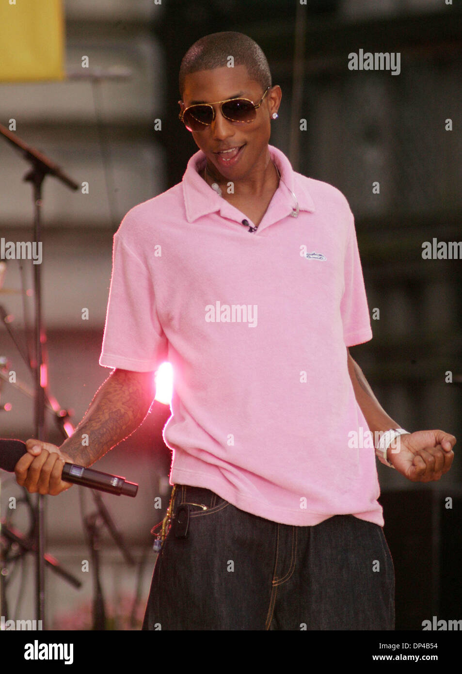 Pharrell williams in concert hi-res stock photography and images - Alamy