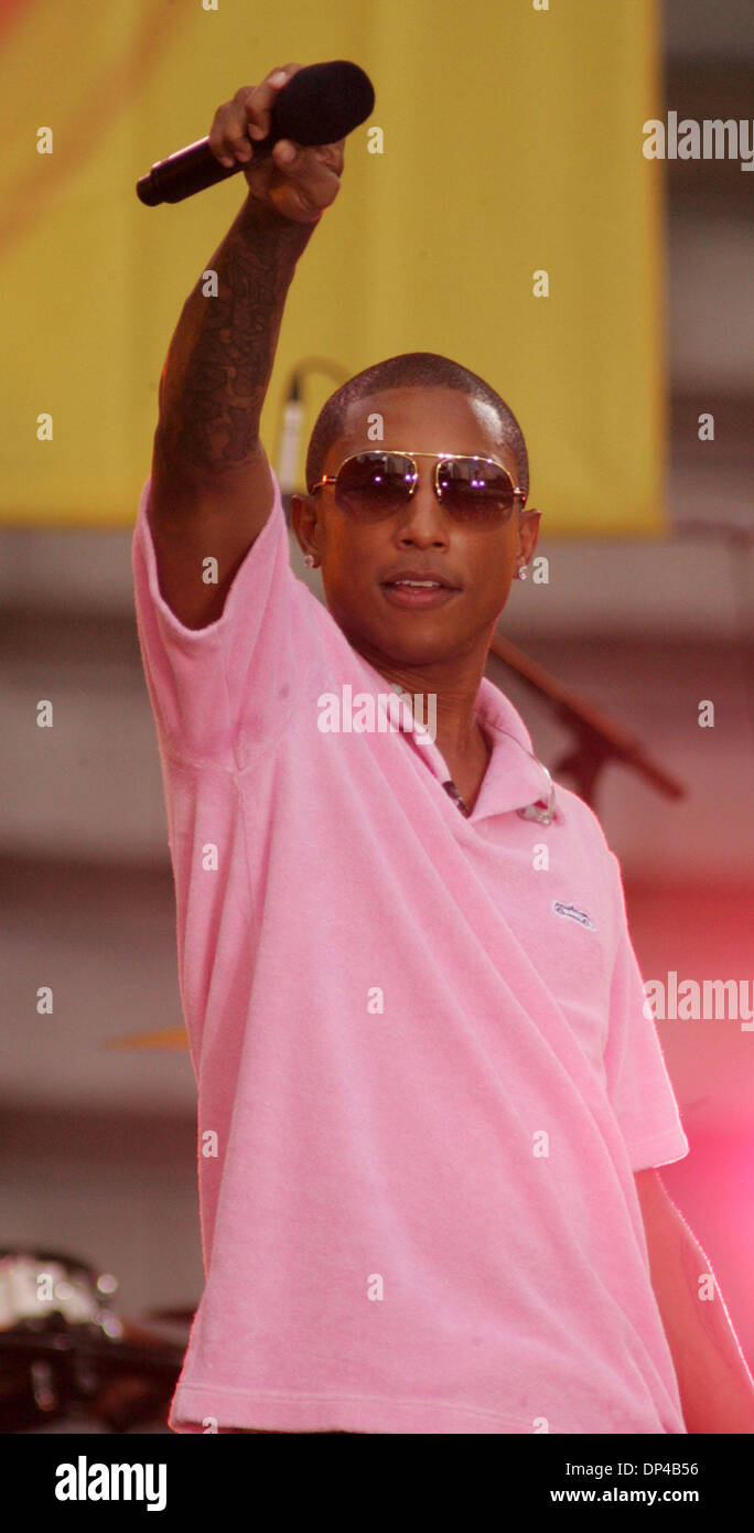 Aug 04, 2006; New York, NY, USA; Hip hop artist PHARRELL WILLIAMS ...