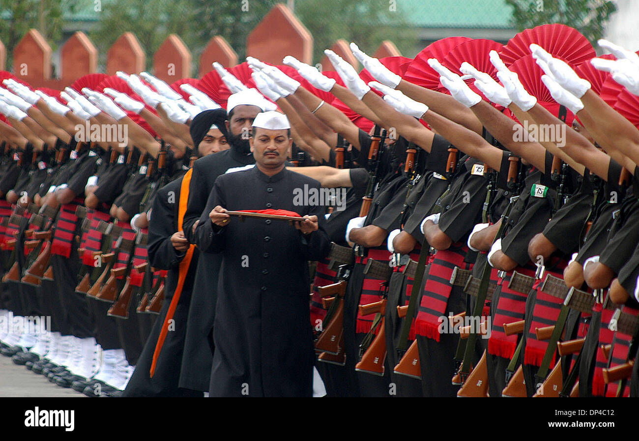 Aug 05, 2006; Srinagar, Kashmir, INDIA; Indian army personnel take oath ...