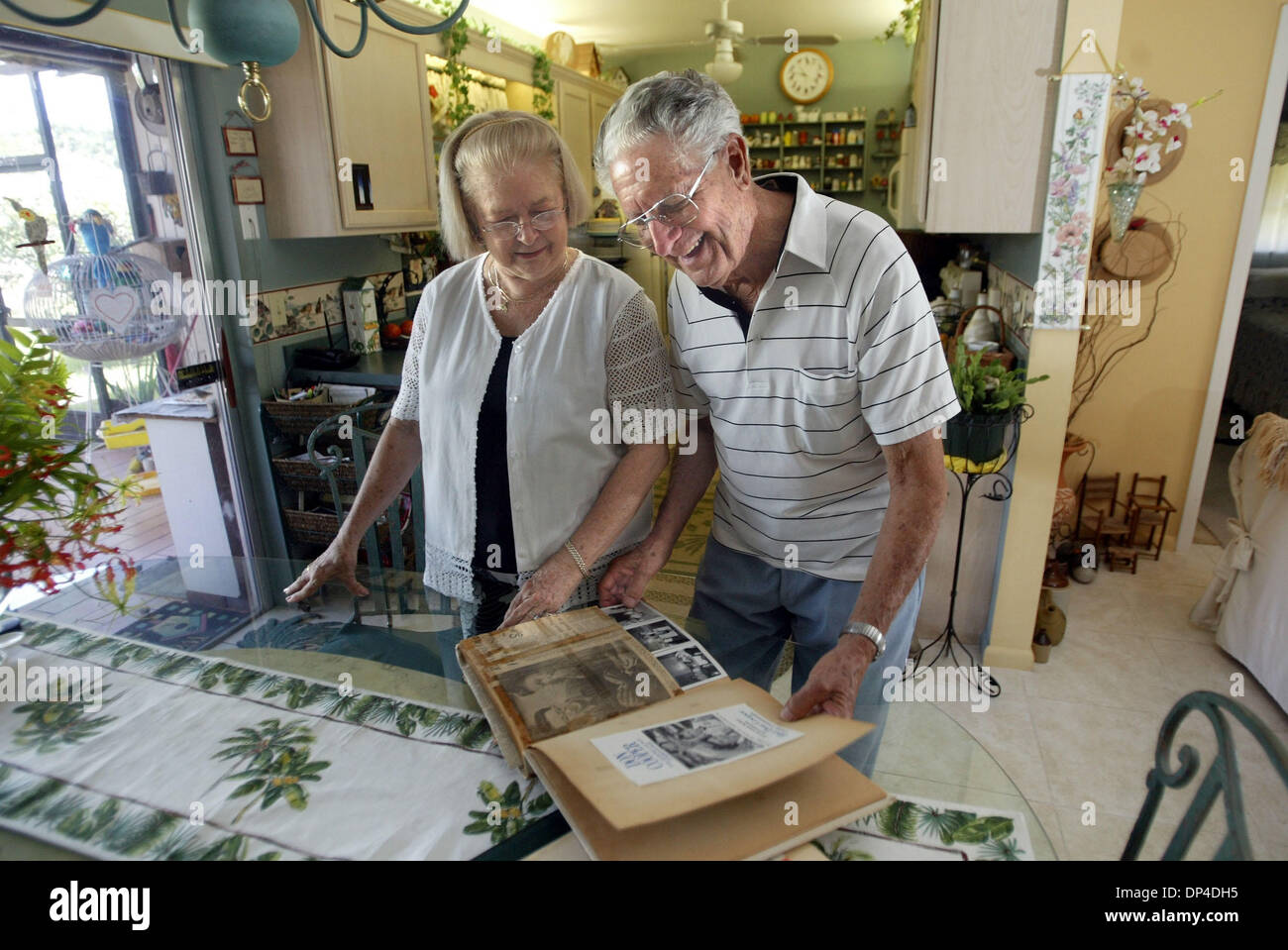 Cuban born hi-res stock photography and images - Alamy