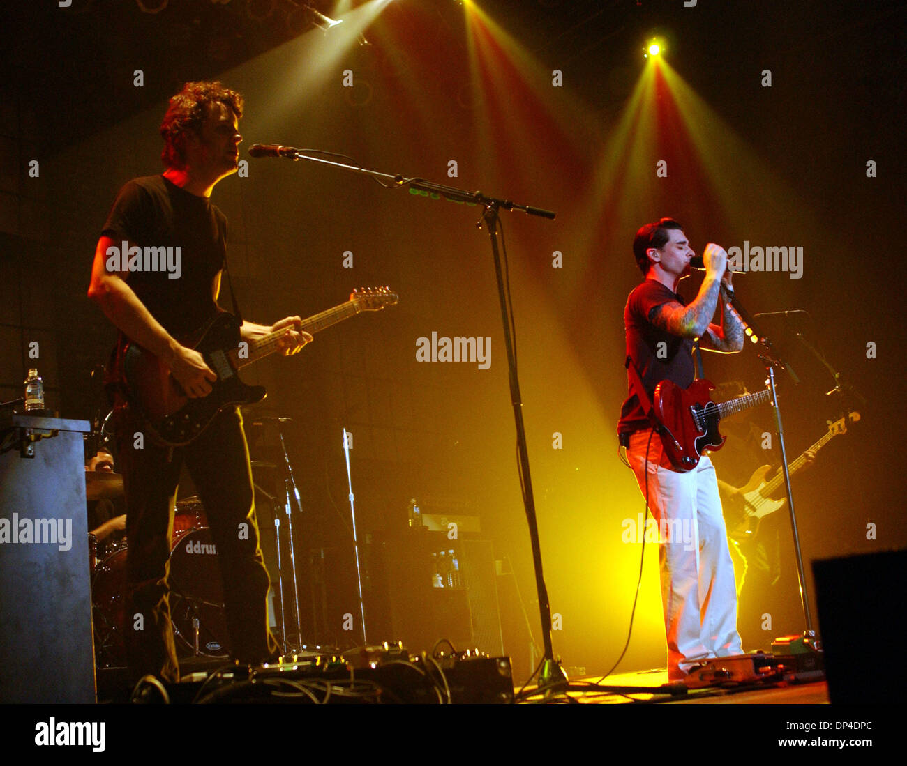 Aug 07, 2006; Myrtle Beach, SC, USA; Singer CHRIS CARRABBA (R) of ...