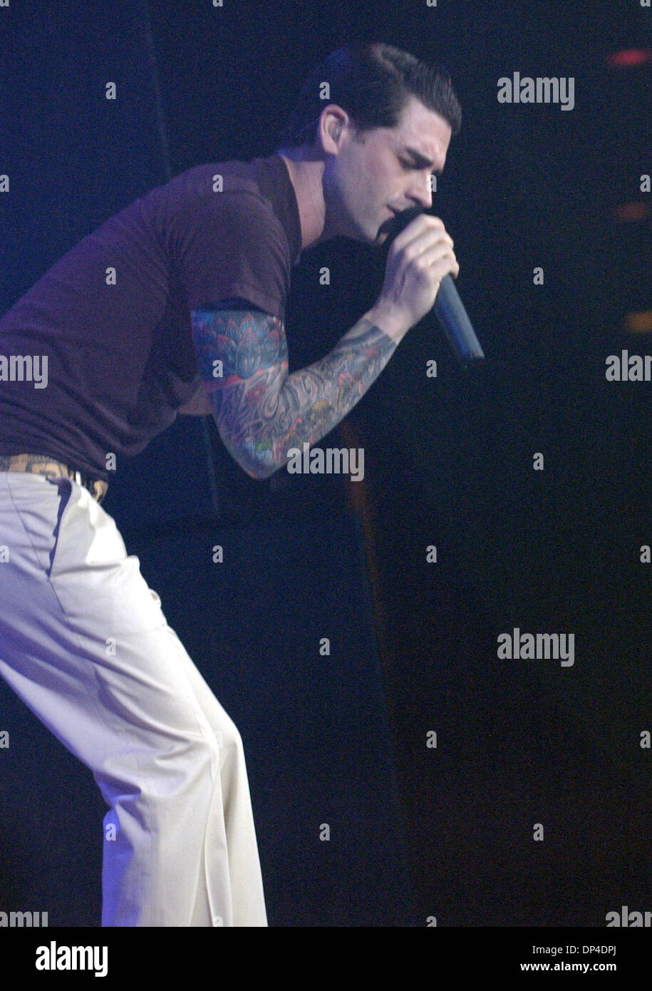 Aug 07, 2006; Myrtle Beach, SC, USA; Singer CHRIS CARRABBA of Dashboard ...