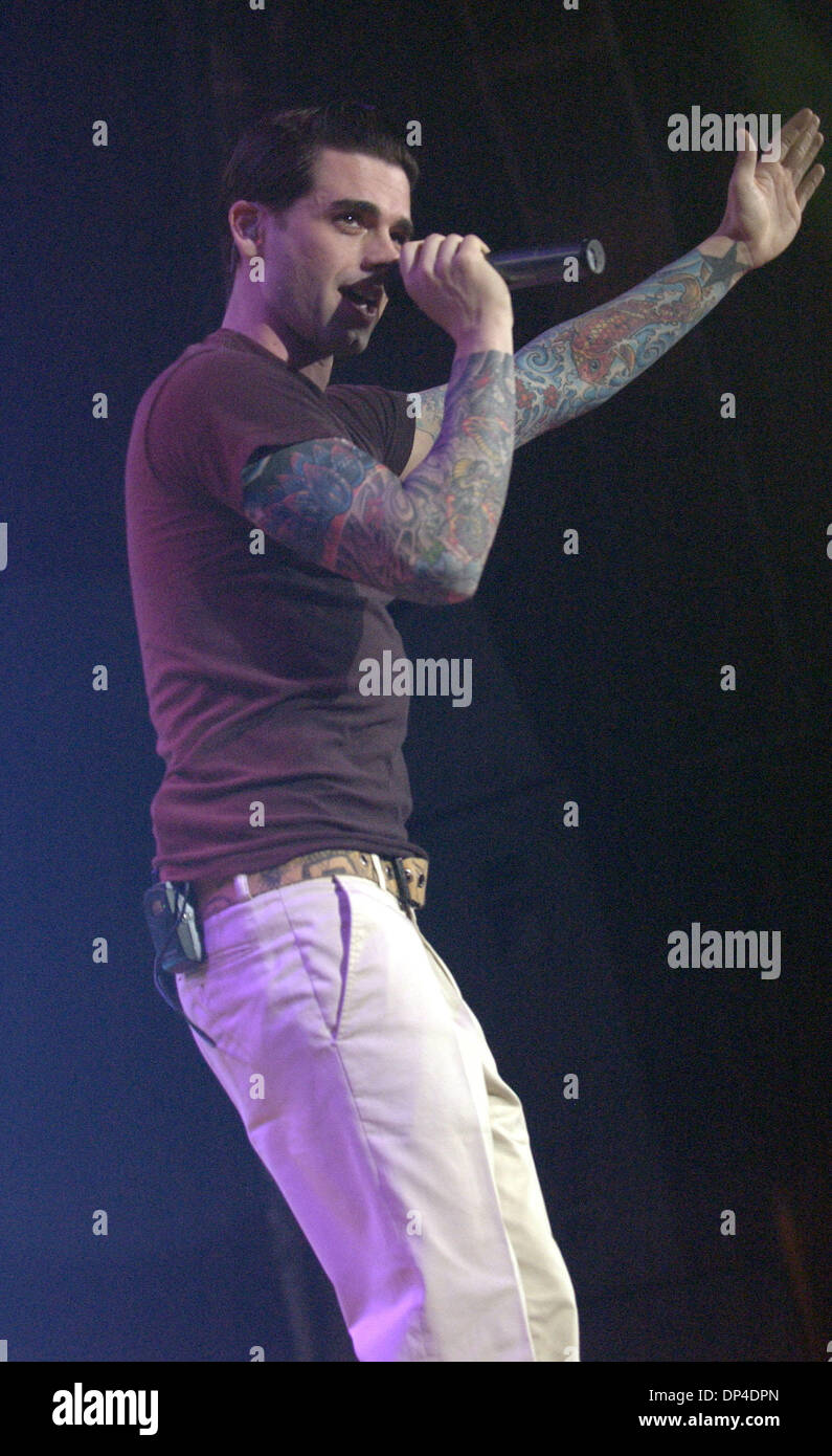 Aug 07, 2006; Myrtle Beach, SC, USA; Singer CHRIS CARRABBA of Dashboard ...