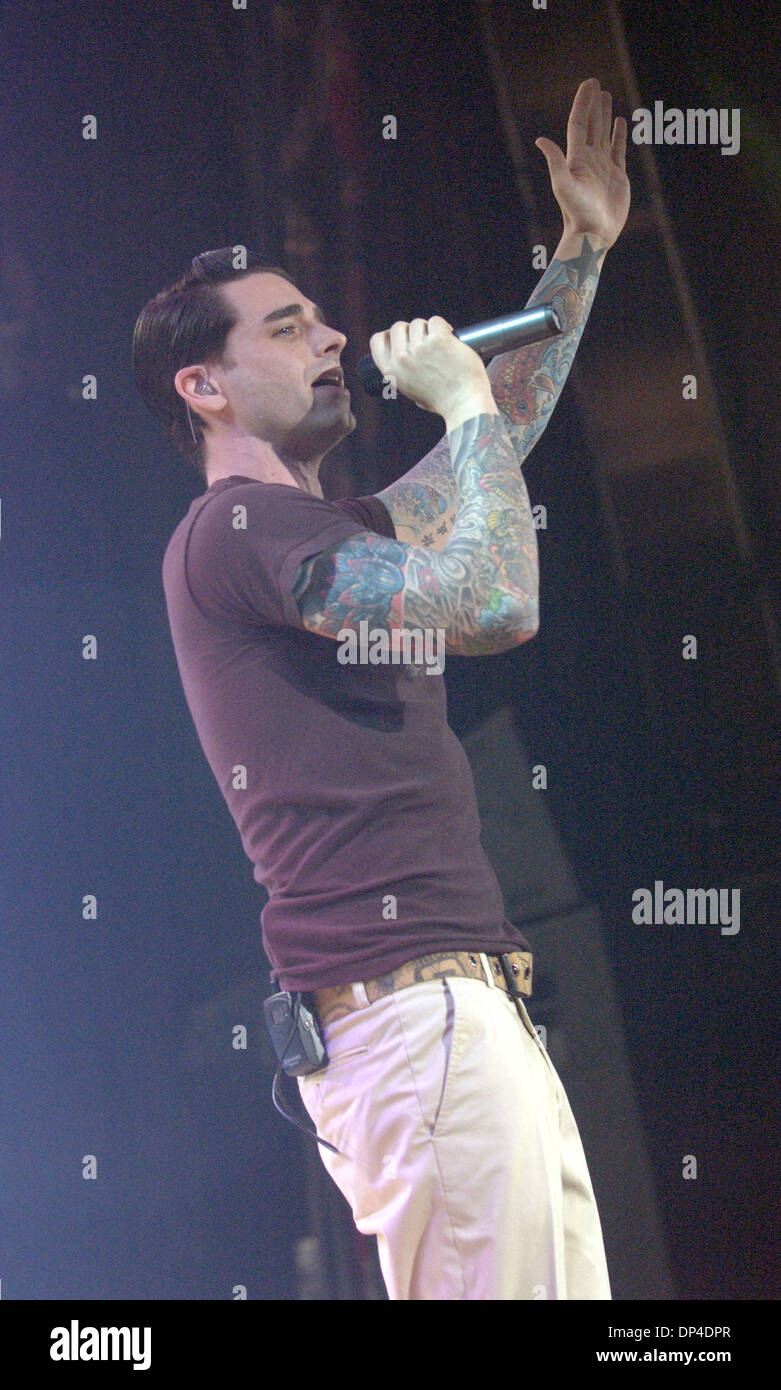 Aug 07, 2006; Myrtle Beach, SC, USA; Singer CHRIS CARRABBA of Dashboard ...