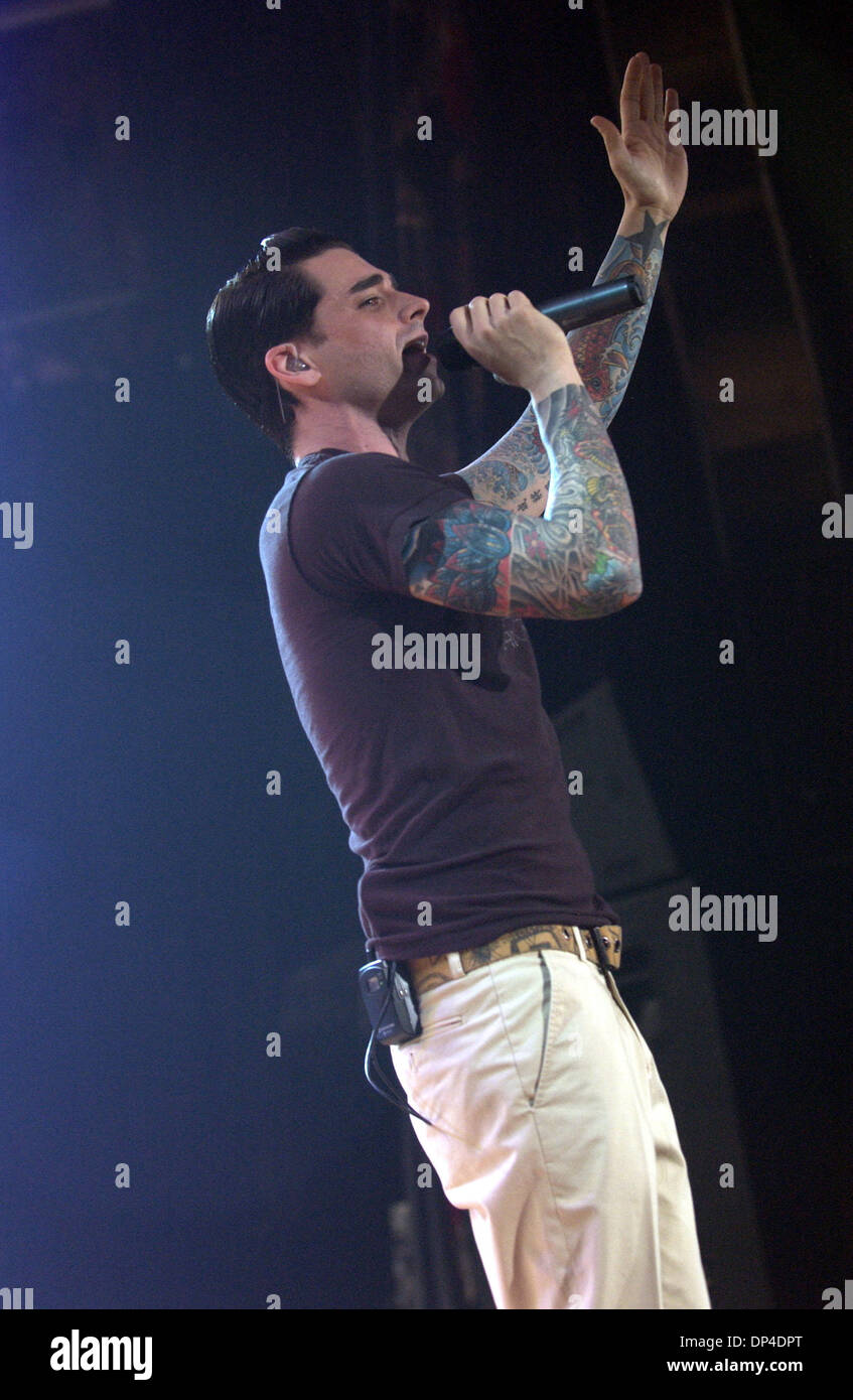 Aug 07, 2006; Myrtle Beach, SC, USA; Singer CHRIS CARRABBA of Dashboard ...